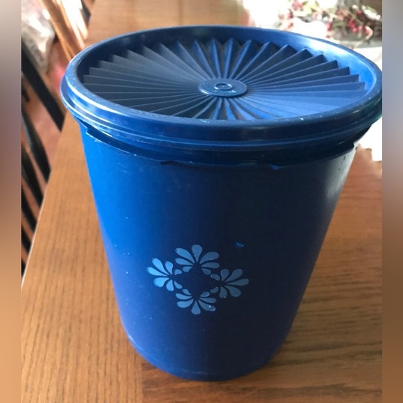 Tupperware | Kitchen | Vintage Tupperware Canister Large Blue With Lid ...